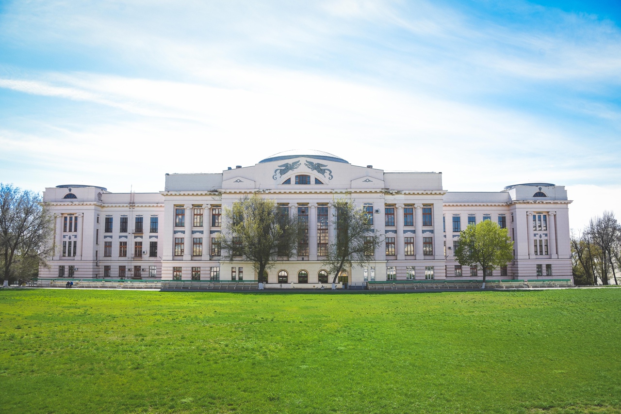 Летняя школа Sub arboribus